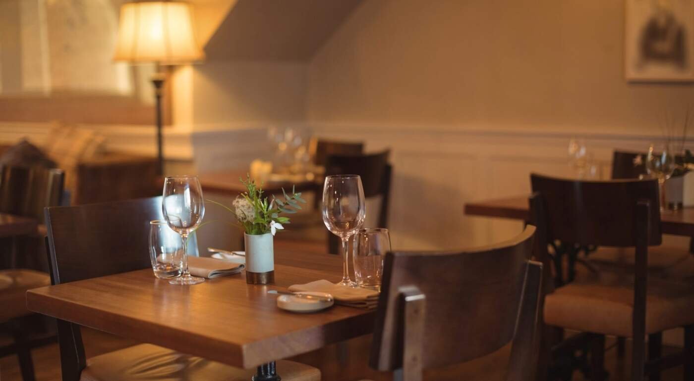 A Guide to Perfecting the Atmosphere in Your Restaurant - European Raptors